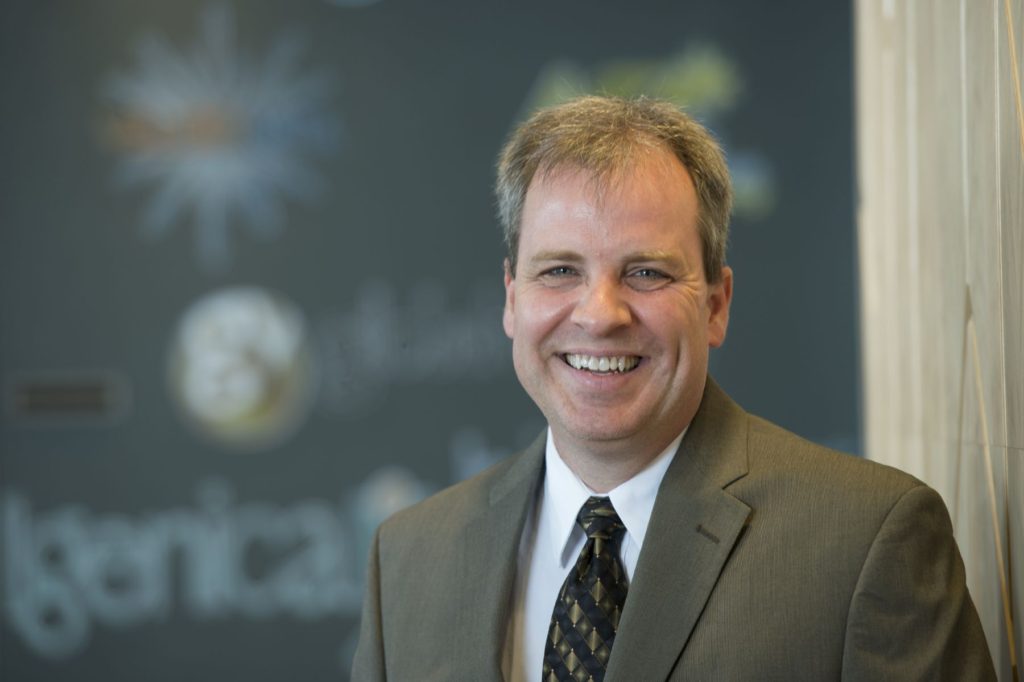 WashU Expert: Kinch offers advice to FDA, NIH on drug industry - The ...