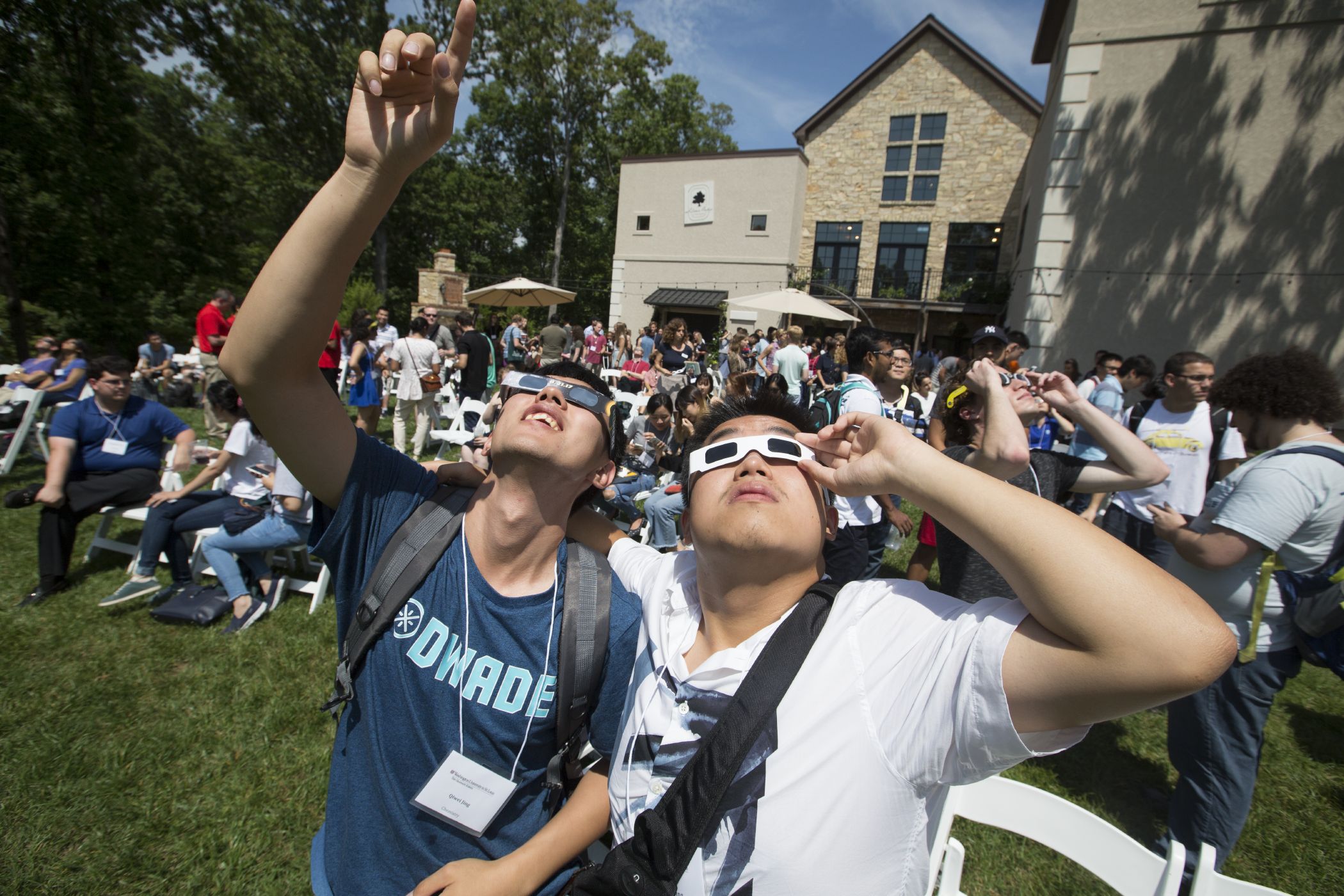 International students marvel at the Great American Eclipse - The Source - WashU