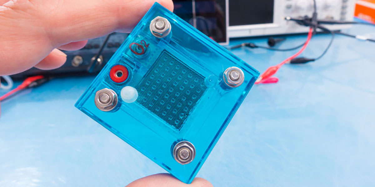 Creating longer-lasting fuel cells - The Source - WashU