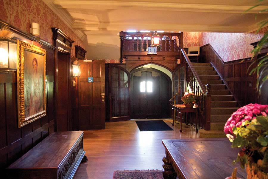 Whittemore House reopens for lunch - The Source - WashU