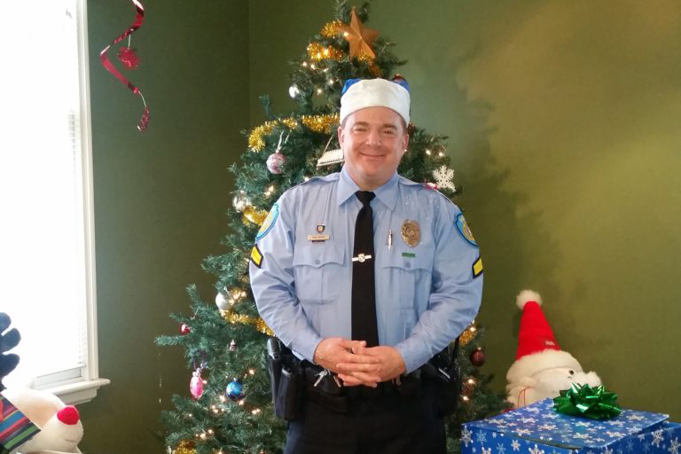Blue Santa helps St. Louis mother paralyzed by stray bullet - The ...