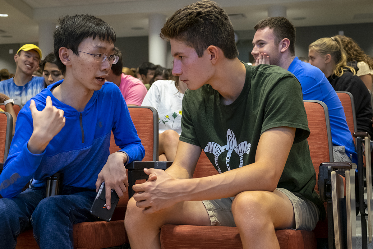 New students learn to navigate tough conversations - The Source - WashU