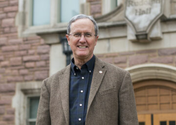 Jolliff awarded Shoemaker Distinguished Scientist Medal - The Source ...