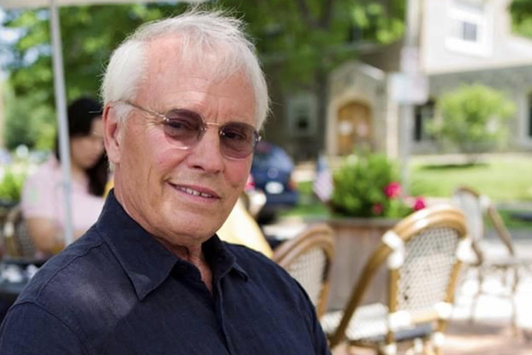 Obituary: Gene Hoefel, professor emeritus of art, 86 - The Source - WashU