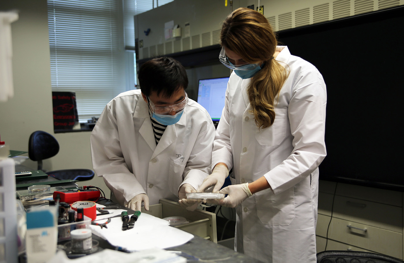 High school teachers join WashU faculty in the lab - The Source - WashU