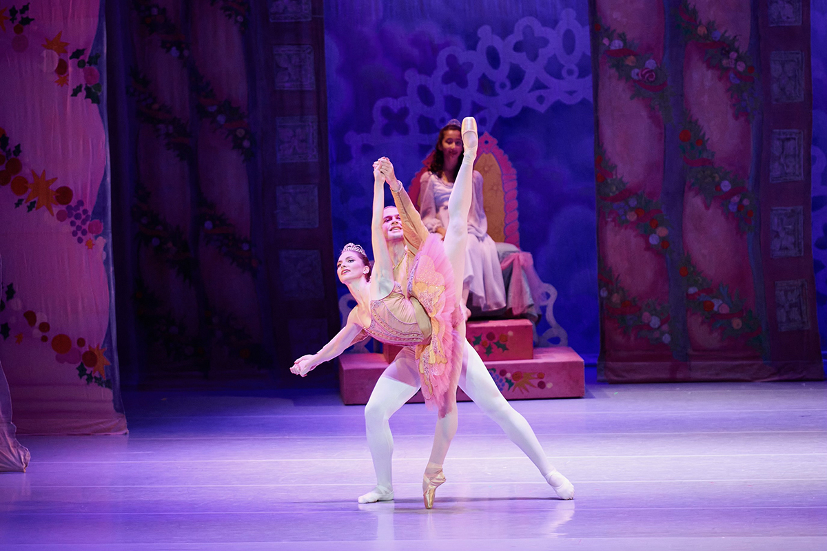Balancing act: Saint Louis Ballet dancers perform on stage, in CAPS ...
